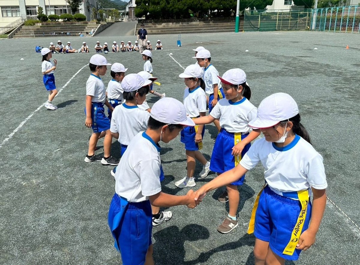 普及No.25【REVSキャラバン】浜松市立井伊谷小学校にてタグラグビー教室を実施いた... | 【公式】静岡ブルーレヴズ