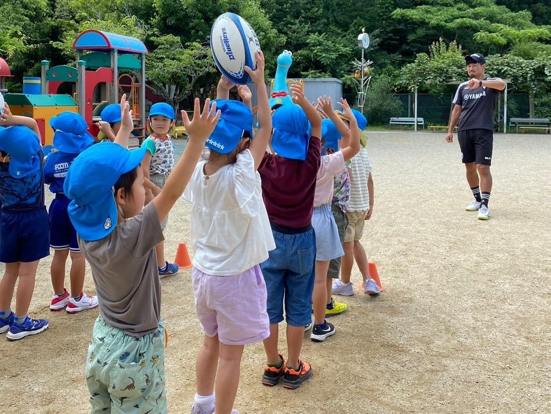 普及No.42【REVSキャラバン】双葉こども園にてラグビー体験を実施いたしました | 【公式】静岡ブルーレヴズ
