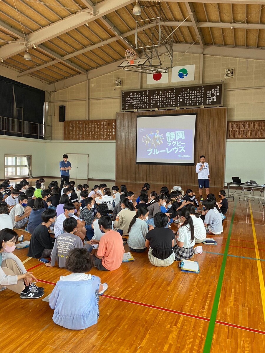 普及No.23【REVSキャラバン】浜松市立伊佐見小学校にて夢語りを実施いたしました | 【公式】静岡ブルーレヴズ