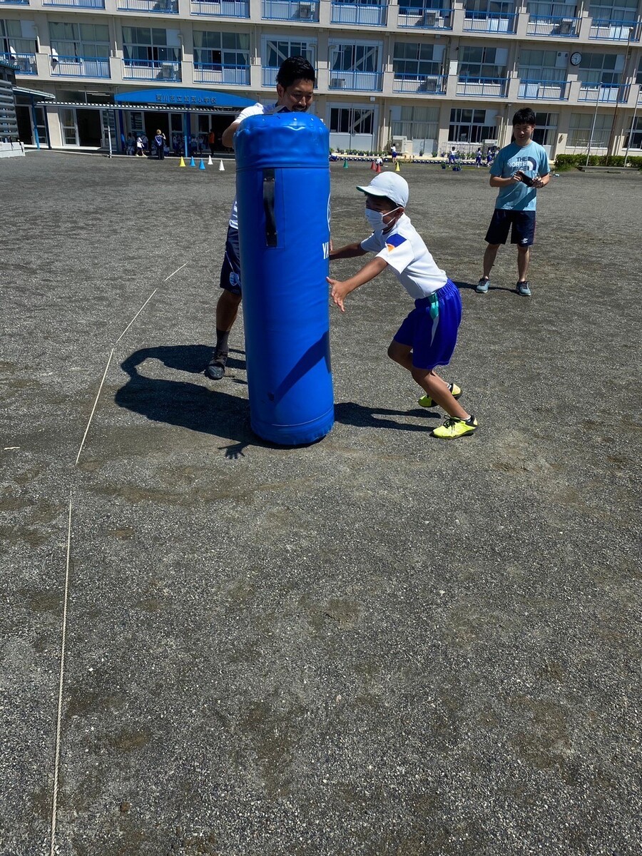 普及No.39【REVSキャラバン】菊川市立加茂小学校にてラグビー体験＆夢語りを実施い... | 【公式】静岡ブルーレヴズ