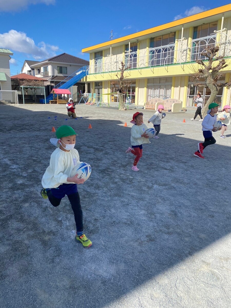 普及No.179【REVSキャラバン】磐田聖マリア幼稚園にてラグビー体験を実施いたしました | 【公式】静岡ブルーレヴズ